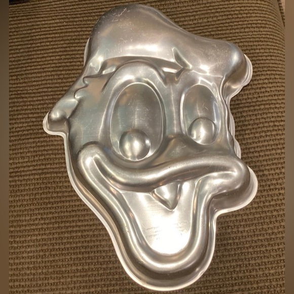 Wilton | Kitchen | Vintage Wilton Donald Duck Cake Pan | Poshmark